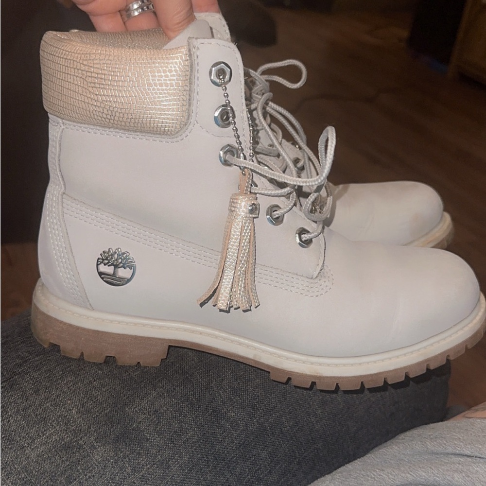 Timberland Grey And Cream Classic Boots With A Modern… - Gem
